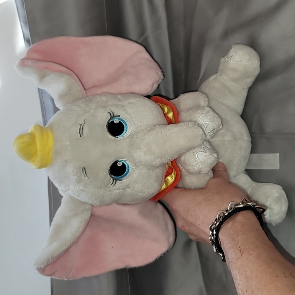 Disney | Toys | Look Into Those Eyes And Sweet Face Disneys Dumbo ...